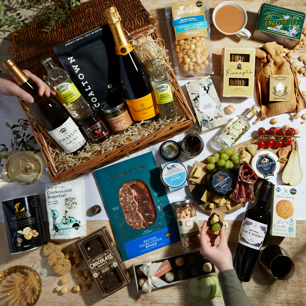 Luxury Hampers and Gourmet Gift Baskets | hampers.com – Hampers.com