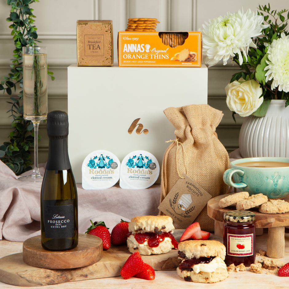 Afternoon Tea Hampers | Afternoon Tea Hamper Delivery – Hampers.com