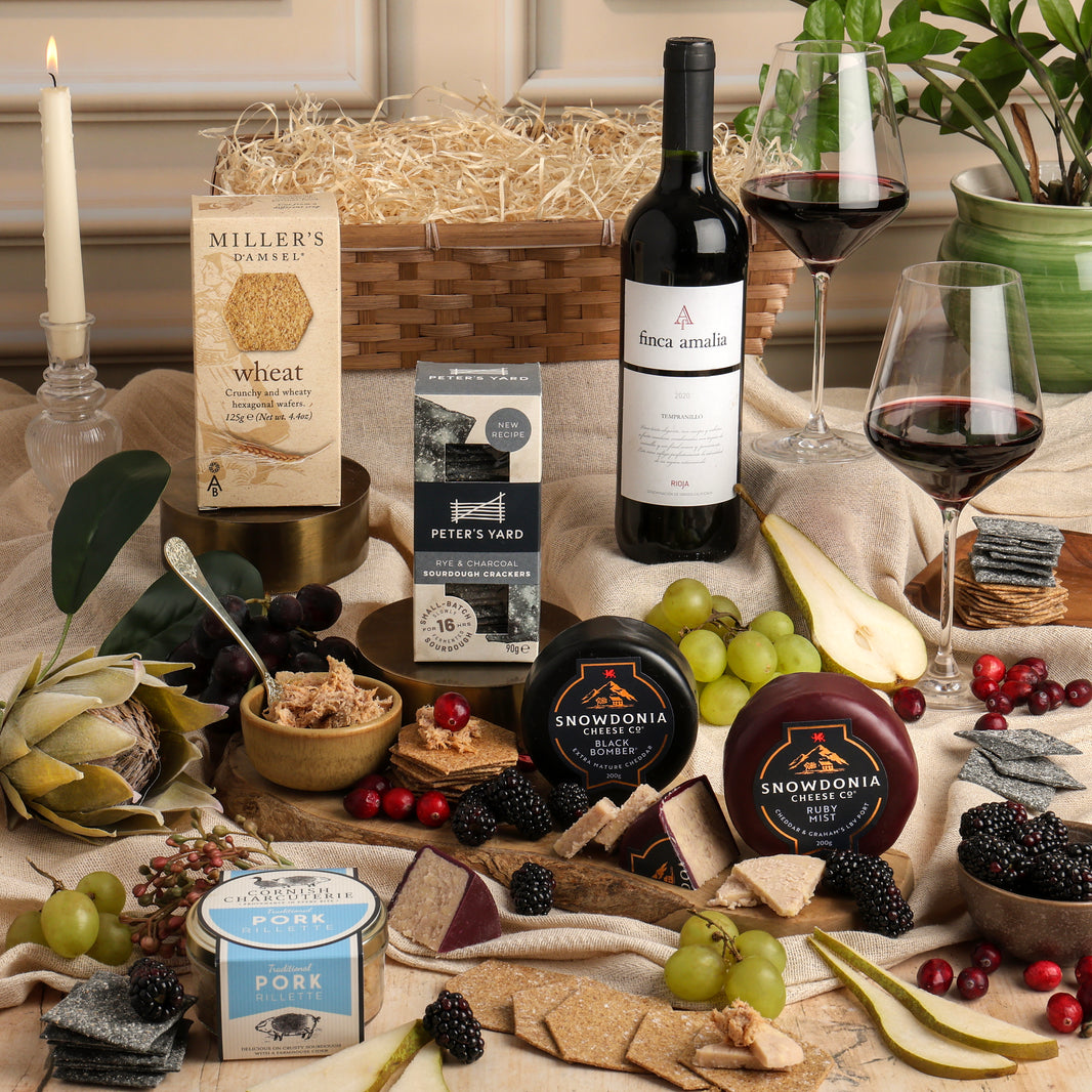 Traditional Hampers | Luxury Food & Drink Gift Hampers – Hampers.com